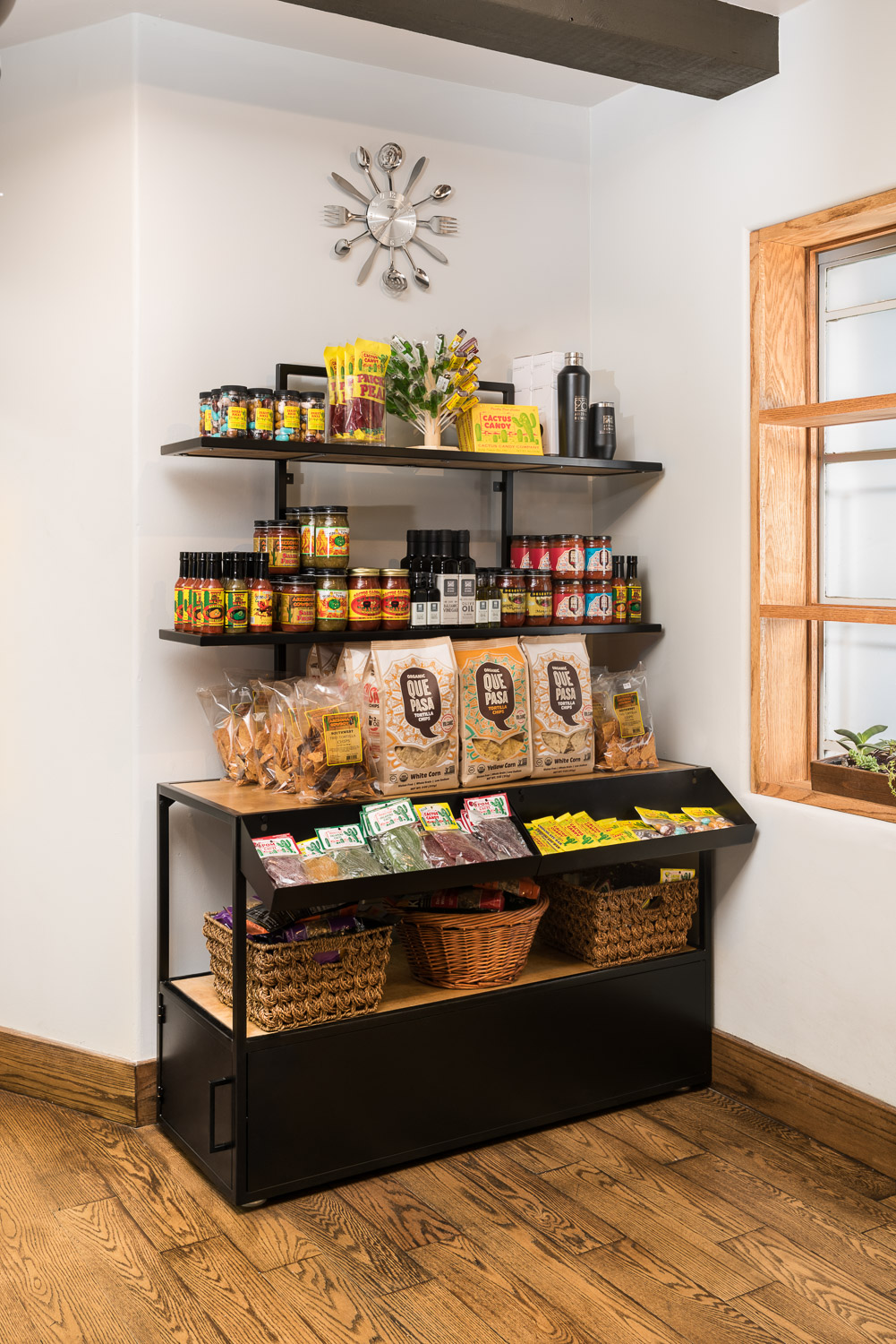 Midsize retail display - Yamwood Foundry